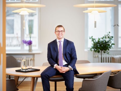 Zumera – „Wir zahlen auf Junior-Ebene so viel wie die Top-Banken“